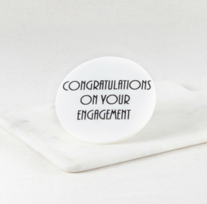 Round White Chocolate Plaque - Patisserie New York